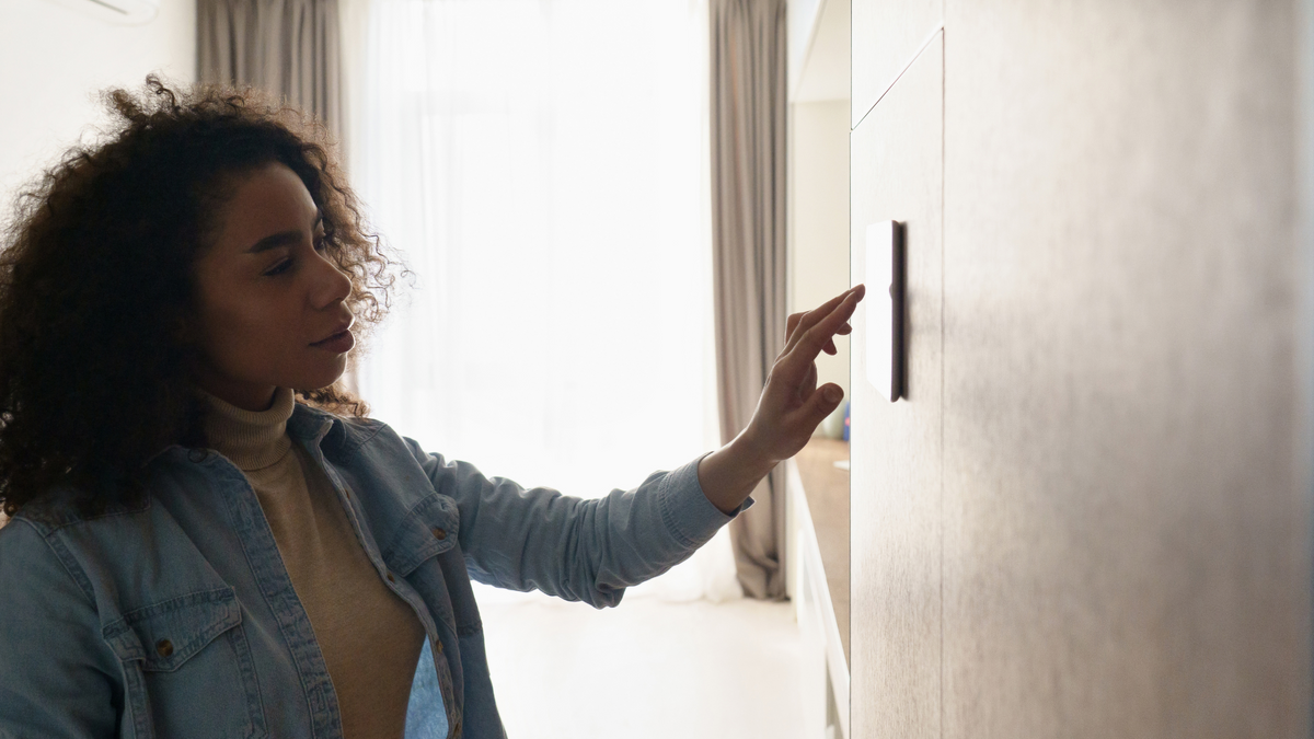 Guide to Using a Sauna Control Panel – Sweat Decks