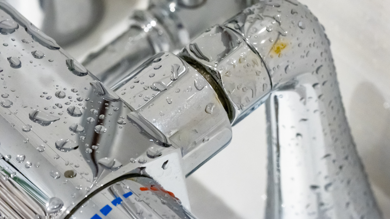 How to Adjust Hot and Cold Water in Your Shower – Sweat Decks